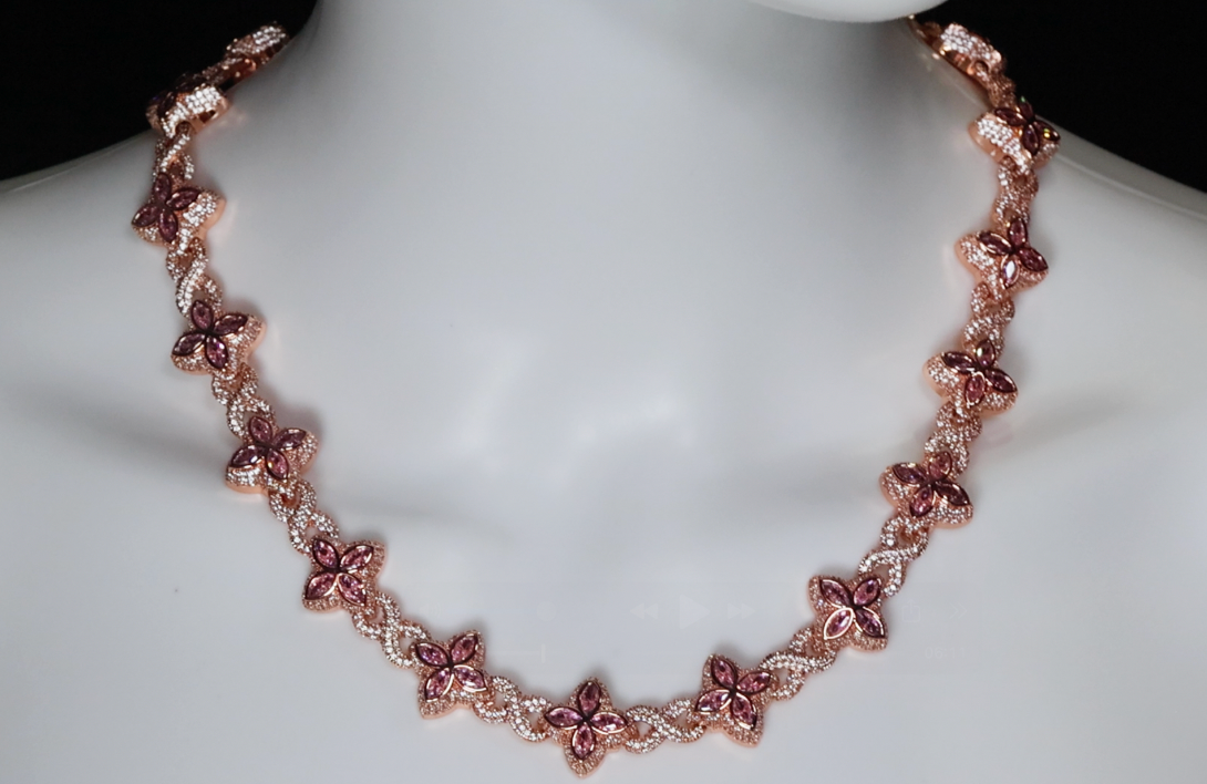 Rose Gold Clover Chain | Pink Diamond Clover Necklace | Clover Chain ...