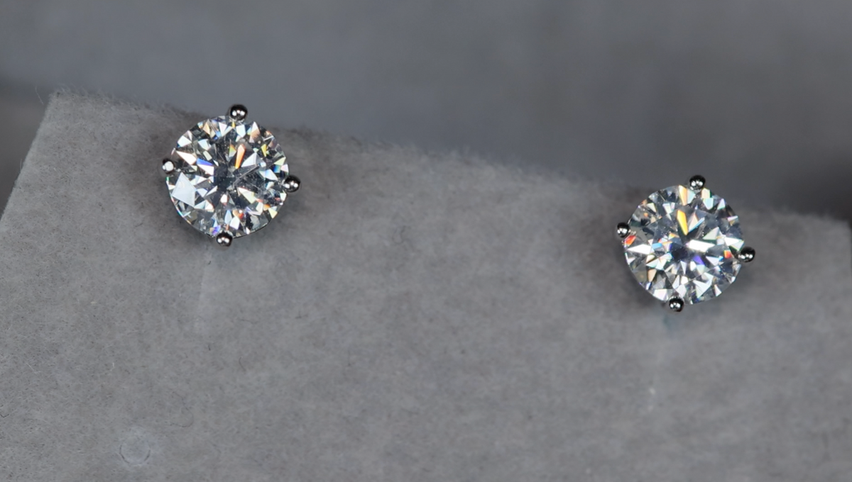 2.0ct MOISSANITE DIAMOND EAR STUDS, MOISSANITE ROUND DIAMOND EAR STUDS ...
