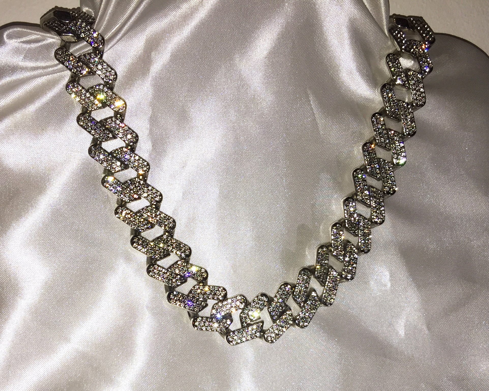 Iced Out Chain | Iced Out Chains | Icy Chain | £20+ – Minx London