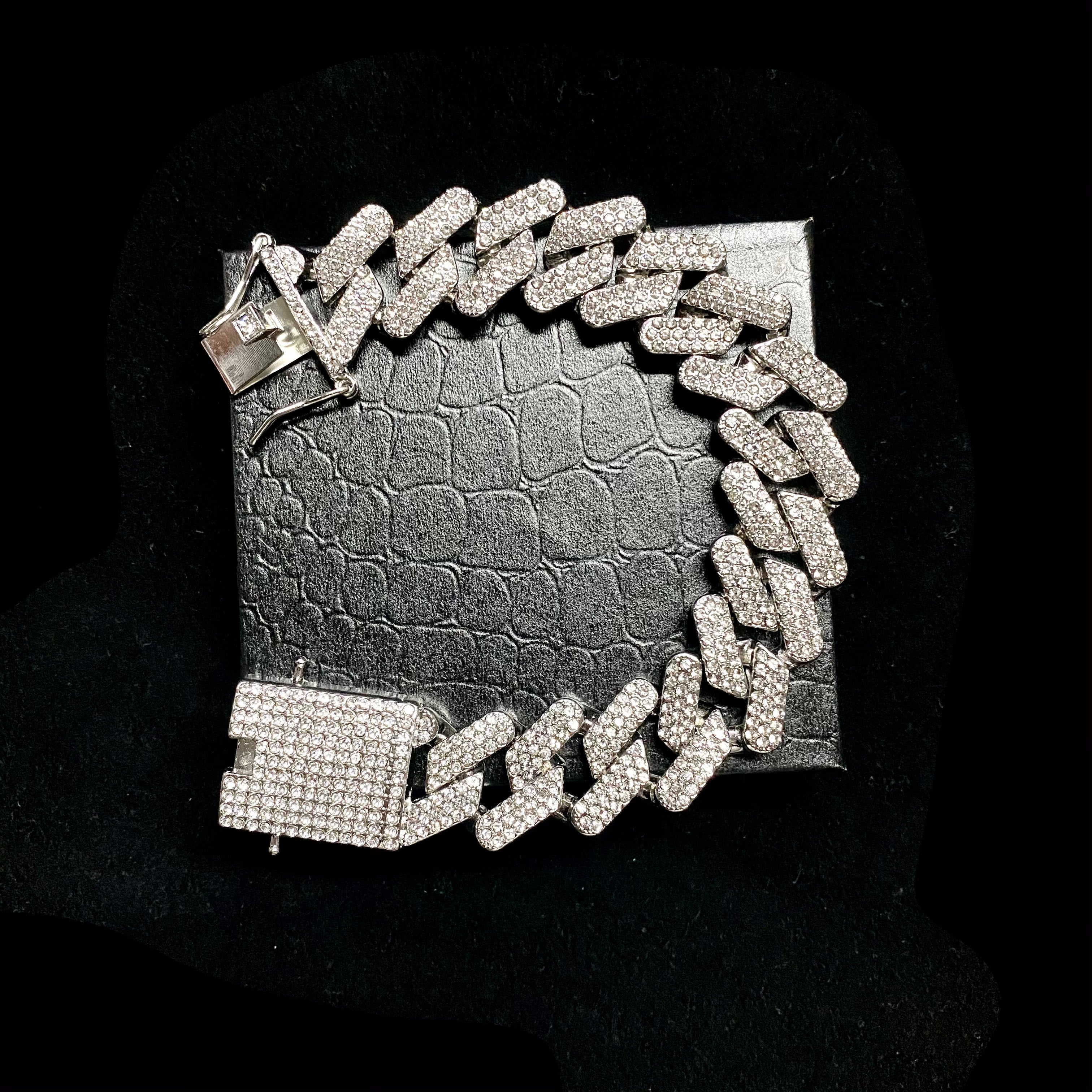 Iced Out Chain | Iced Out Chains | Icy Chain | £20+ – Minx London