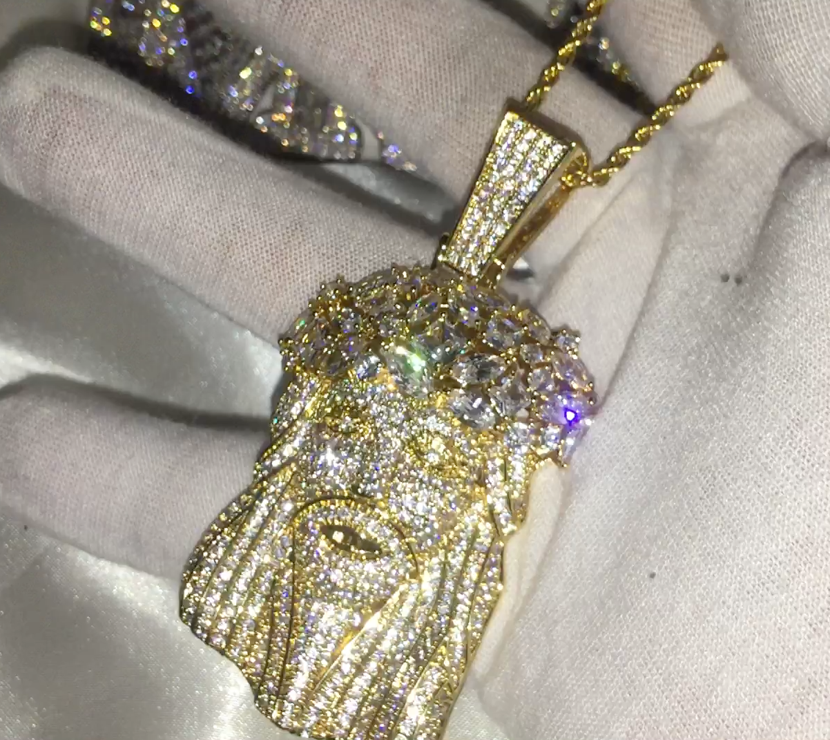 Iced Out Jesus Piece | Jesus Pendant | Jesus Piece – Minx London